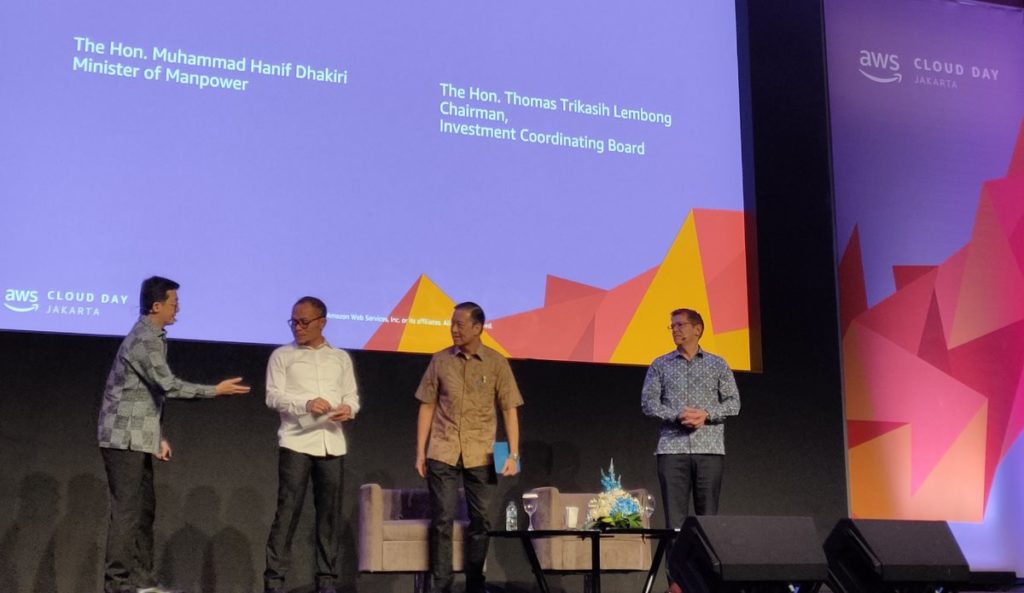 AWS & Kemnaker Target Hundreds of Thousands of Human Resources Experts ...