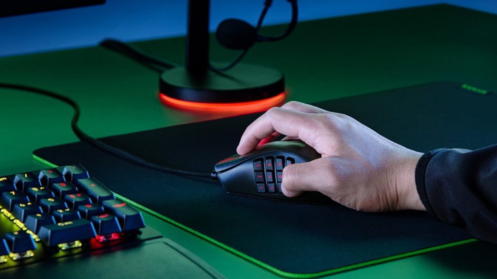 Razer Naga X, Gaming Mouse with 16 Custom Buttons