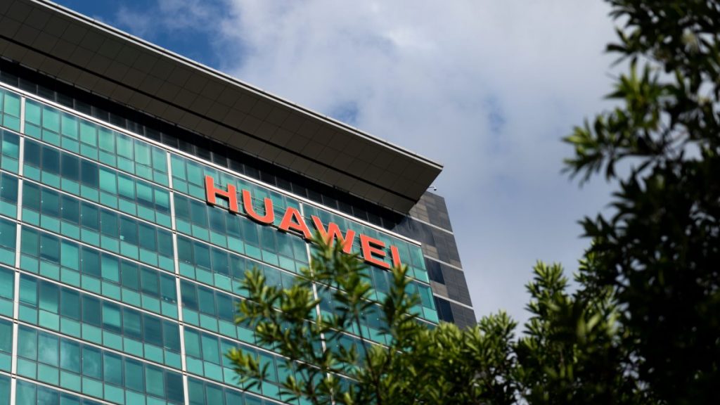 Huawei Prepares Eco-Friendly Innovation, Develops Indonesian Digital ...