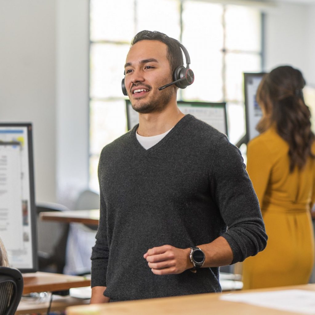 Poly Voyager 4300 UC, Headset Khusus Rapat Virtual dengan Tombol Mute ...