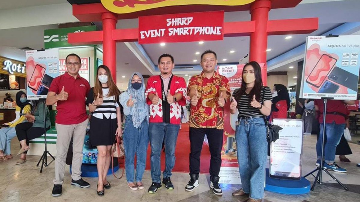 Partnering with Major Dealers, Sharp Smartphone Sales Expanded to Cirebon & Lampung - Gizmologi.id
