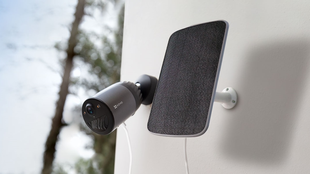EZVIZ BC1C, Modern Surveillance Camera Solution with Solar Panel ...
