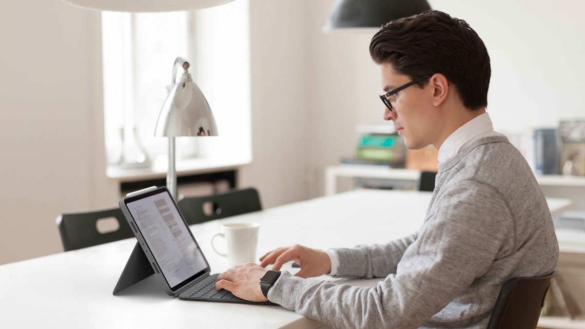 Logitech Combo Touch, Solusi Keyboard & Case Ringkas Untuk iPad Terbaru ...