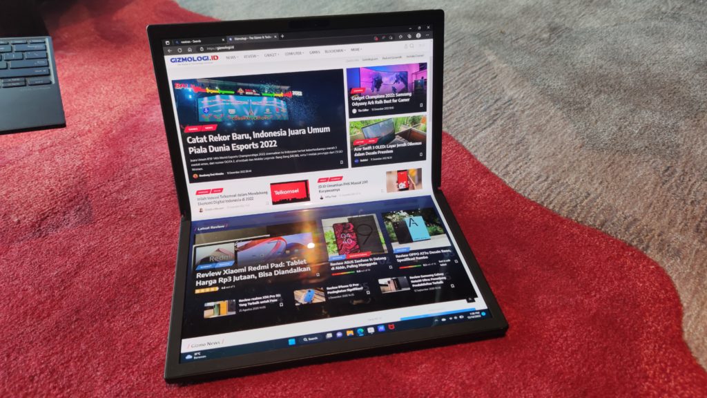 ASUS Zenbook 17 Fold OLED, Laptop Rp50 Jutaan yang Layarnya Bisa ...