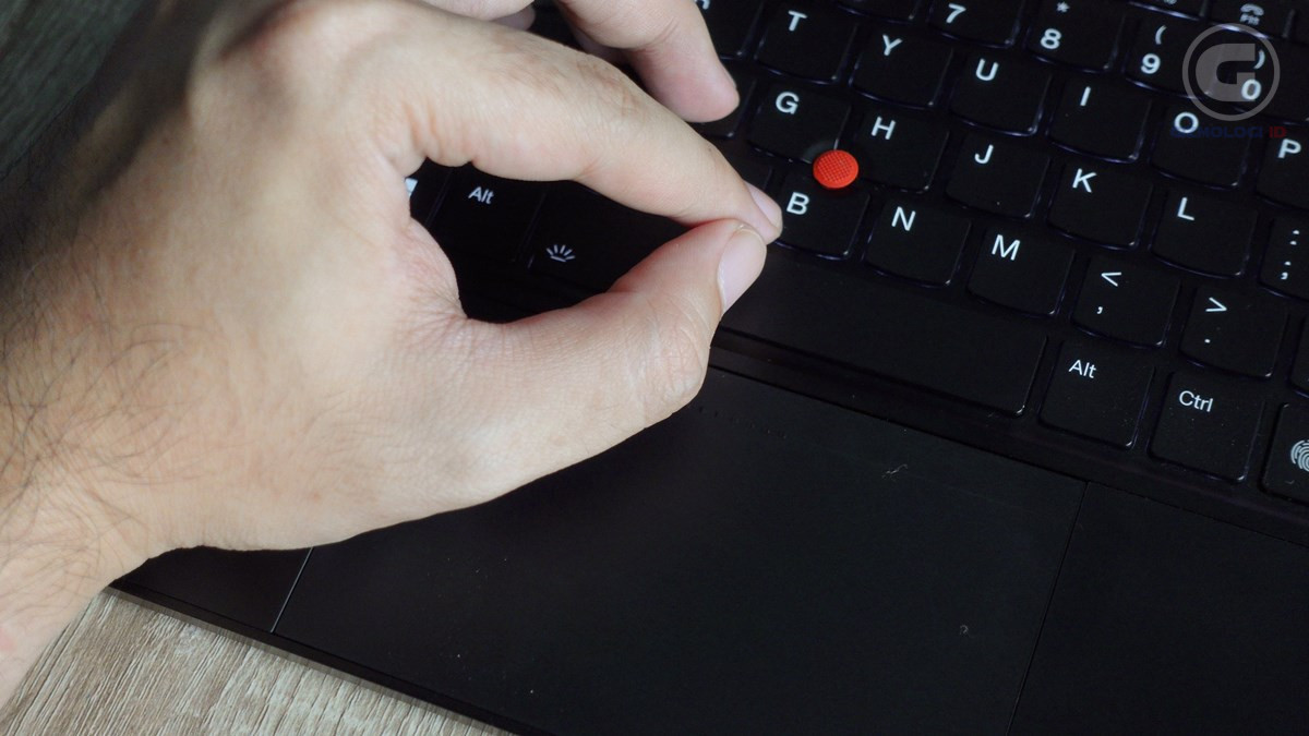 Review Lenovo ThinkPad Z13: Laptop Bisnis Rp30 Jutaan, Pakai Material ...