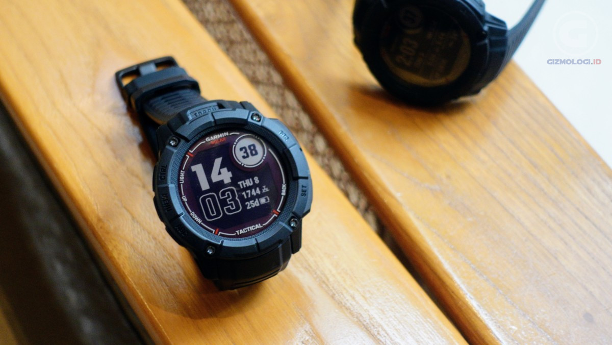Hands-on Garmin Instinct 2X Solar Tactical Edition: Punya Panel Surya ...