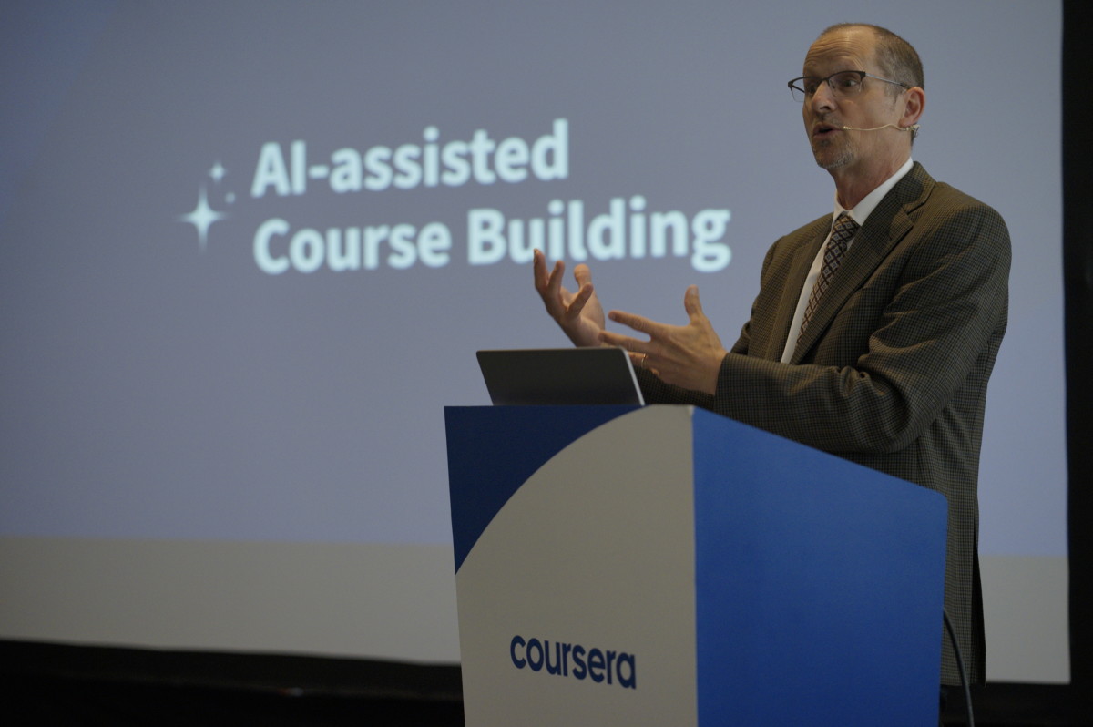 Manfaatkan AI, Coursera Hadirkan 2.0000 Materi Kursus Interaktif ...