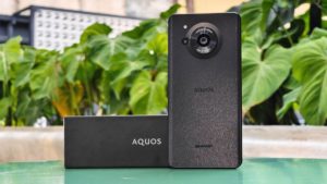 Review Sharp Aquos R7s: Flagship yang Tak Sepenuhnya Baru - Gizmologi.id
