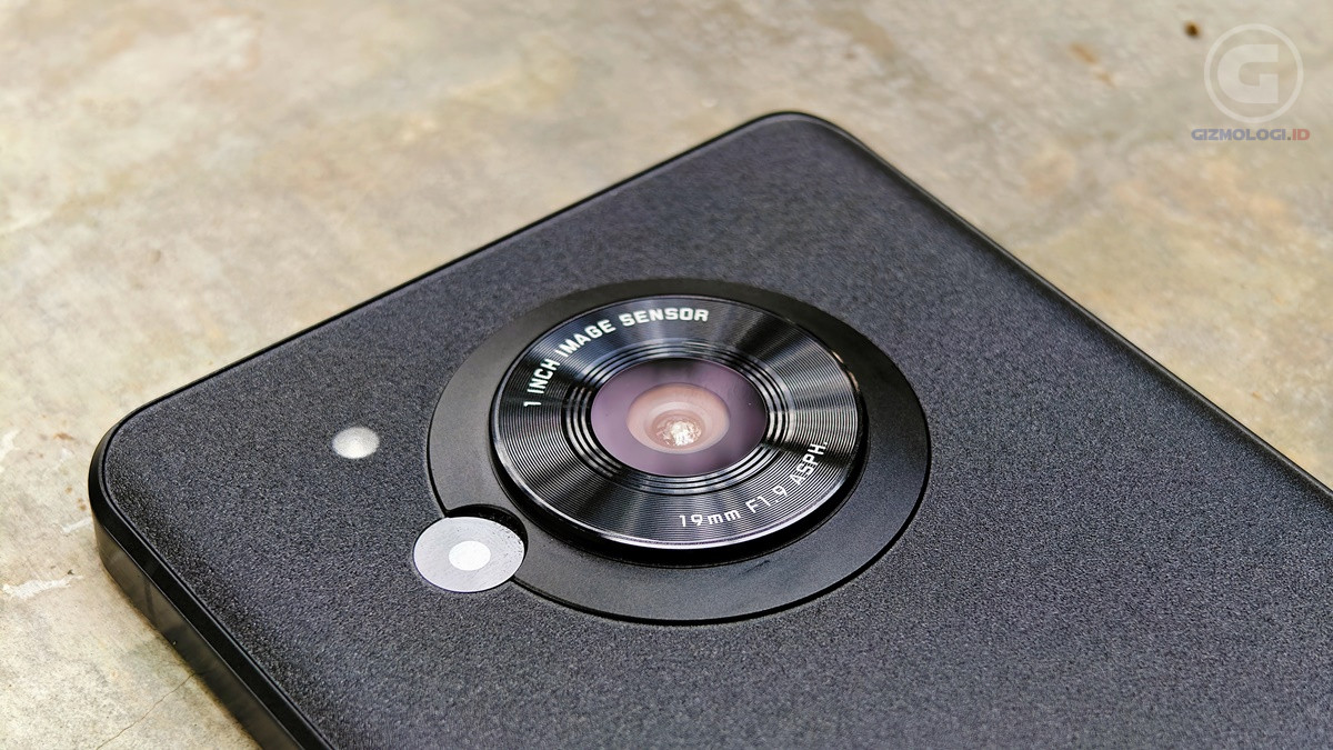 Review Sharp Aquos R7s: Flagship yang Tak Sepenuhnya Baru - Gizmologi.id