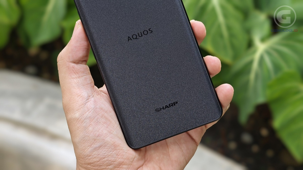 Review Sharp Aquos R7s: Flagship yang Tak Sepenuhnya Baru - Gizmologi.id