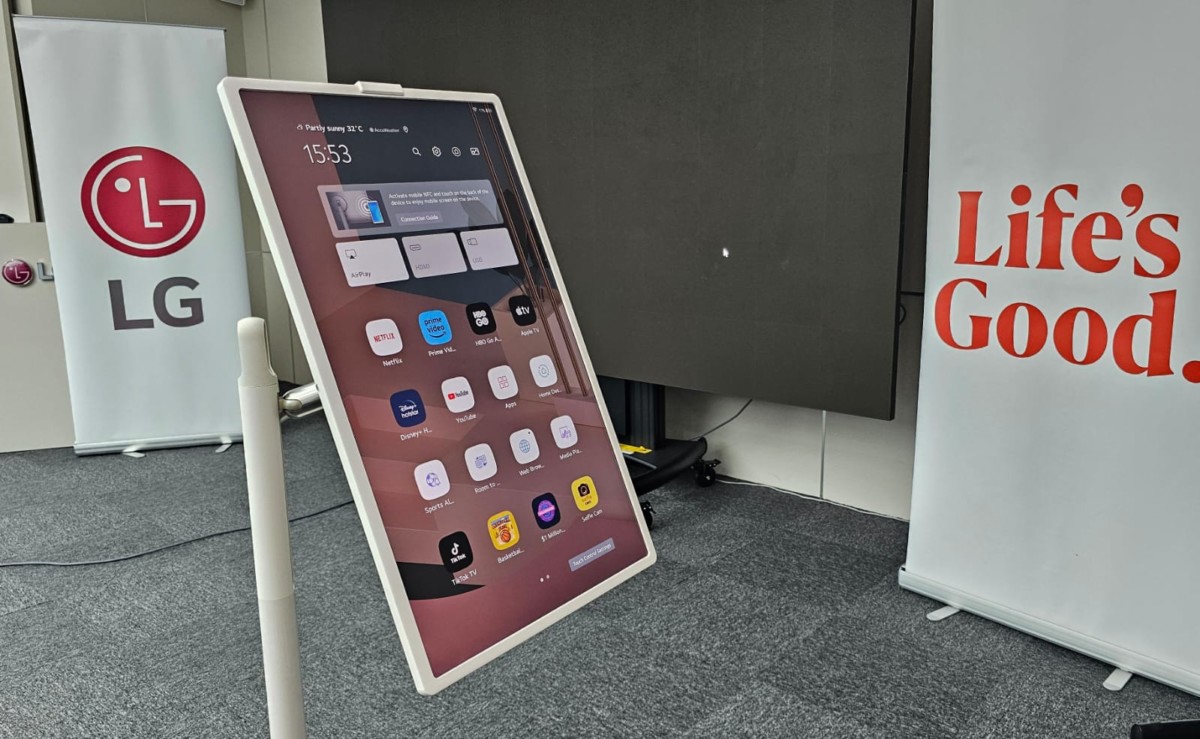 LG StanbyME, Layar Canggih Rotasi180º, Harga Rp12,9 Jutaan