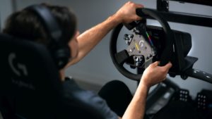 Logitech G Gandeng MOMO, Rilis Dua Steer Simulator Terbaru - Gizmologi.id