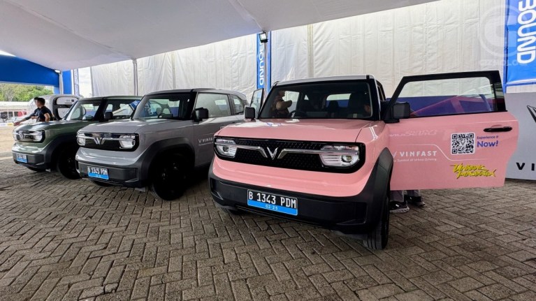 VinFast VF 3 Debuts at IIMS 2025, Mini SUV Electric Car for IDR 220 ...