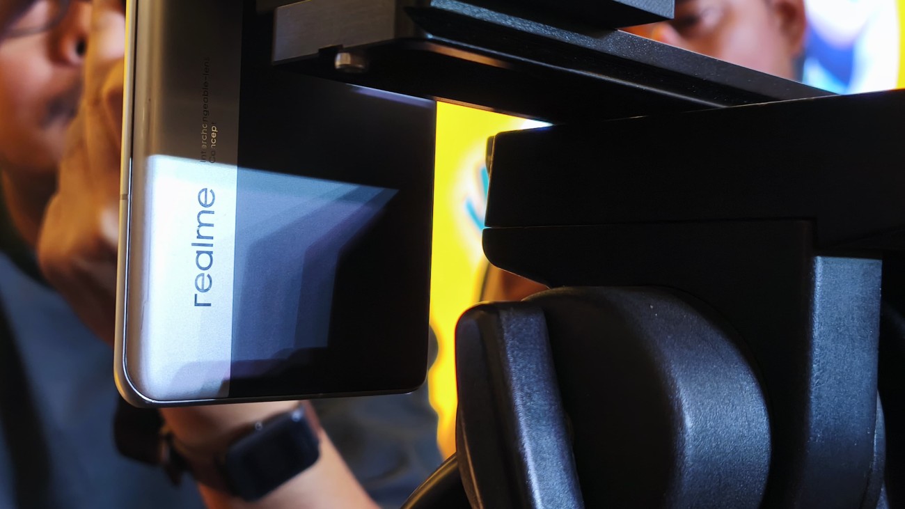 Realme Ultra Concept Dipamerkan! Bawa Teknologi Interchangable Lens ...
